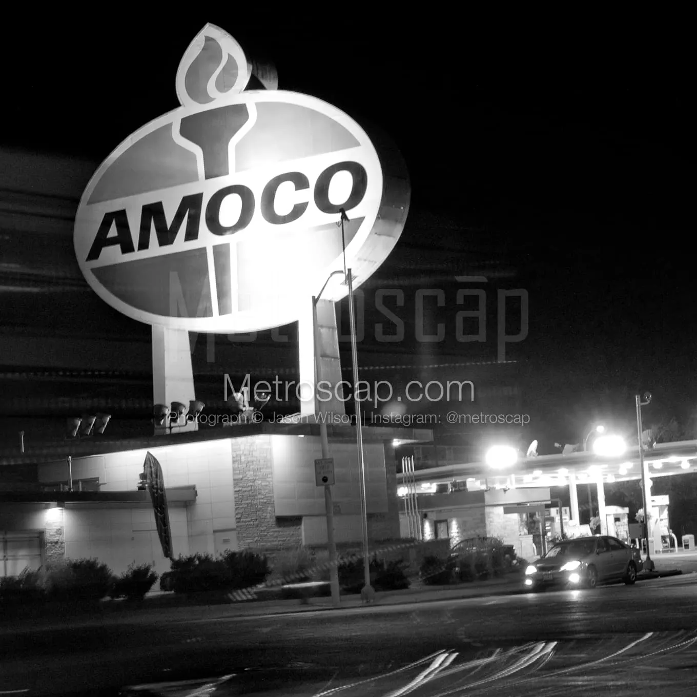 St Louis Photography Black and White: The Giant Amoco Sign